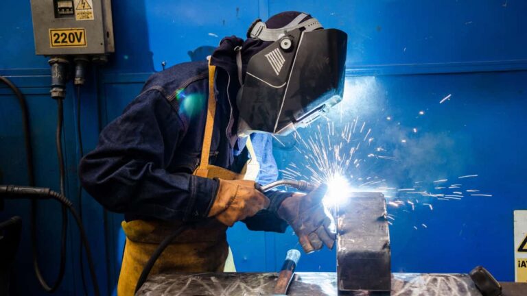 11 Welding Safety Equipment List - Complete Guide (2025)